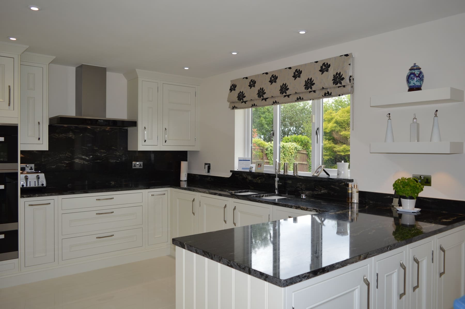 White Shaker Kitchen | Stanford Design
